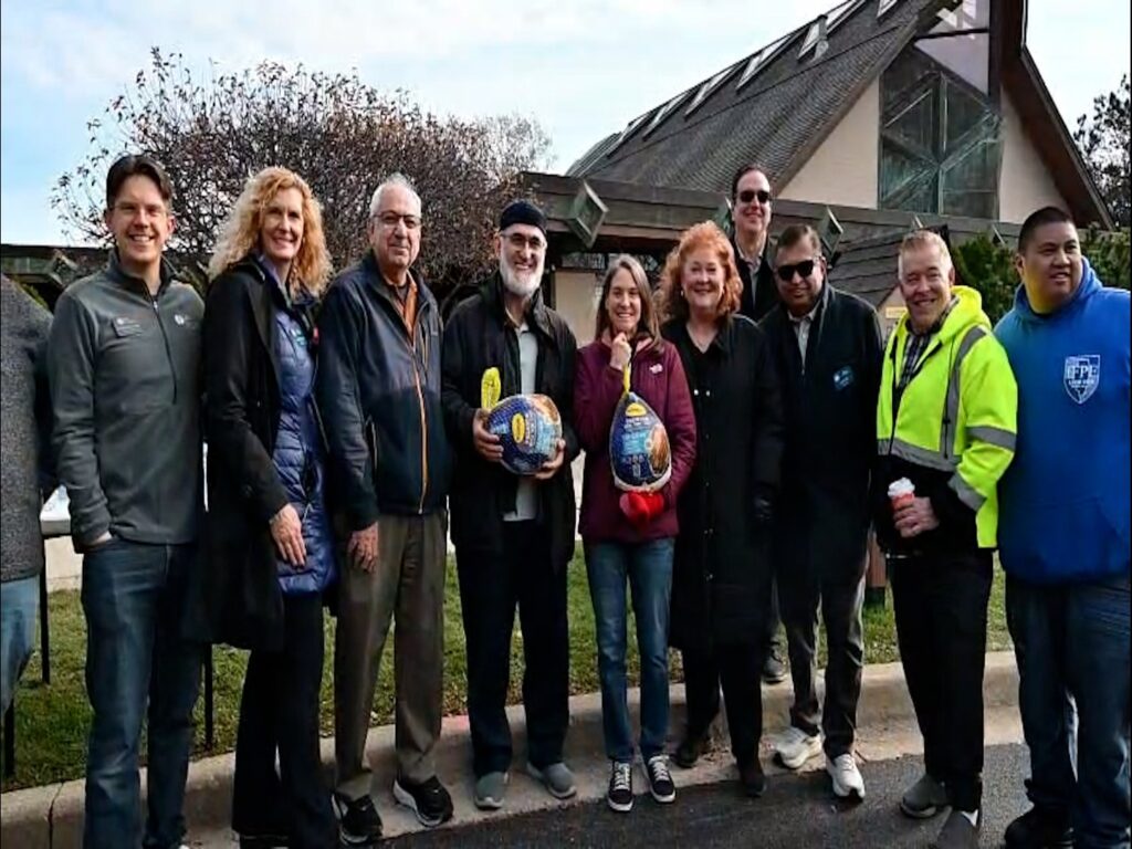 Annual Thanksgiving Turkey drive held in Maine Township – VOSA